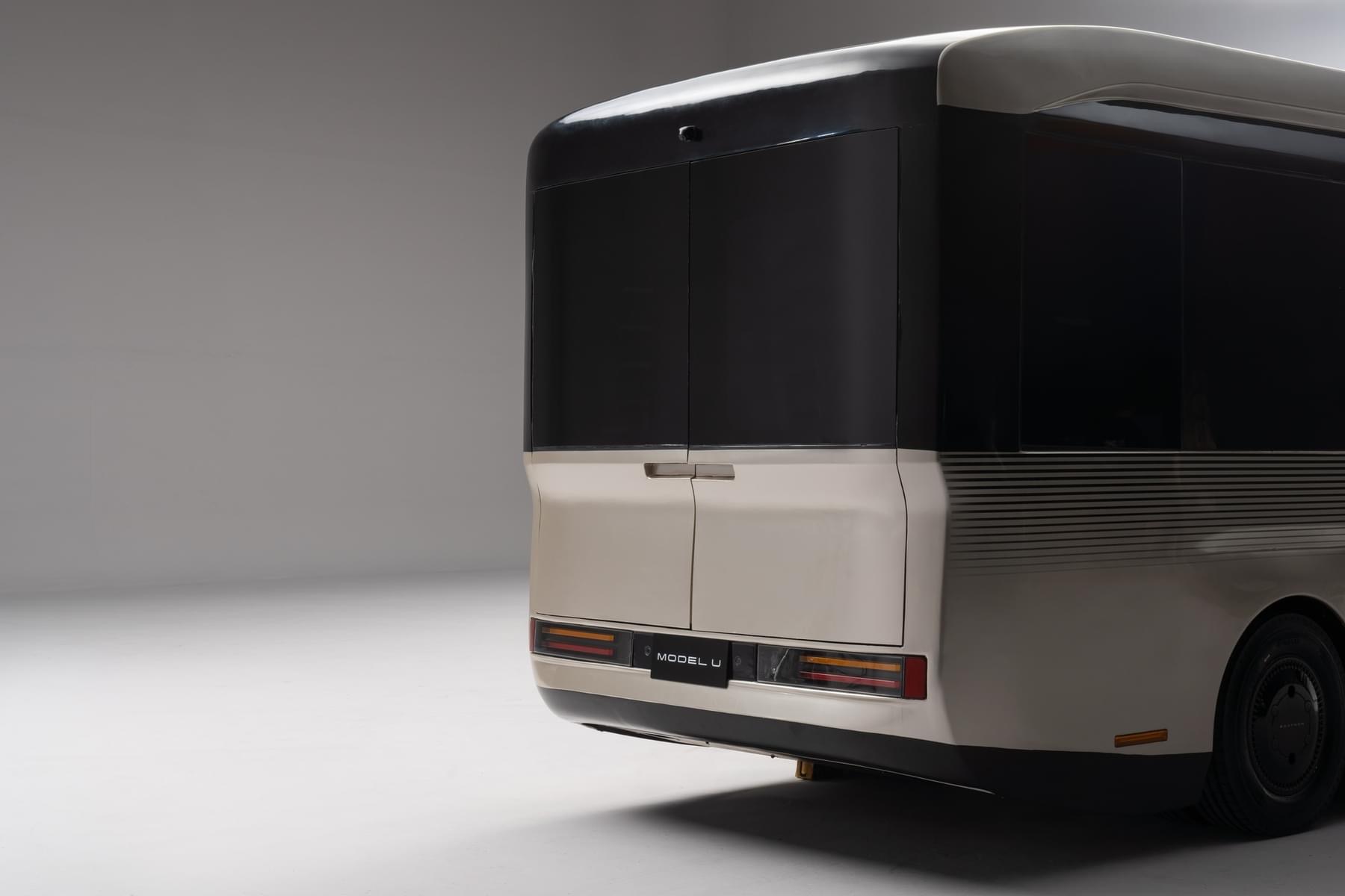 台灣Foxtron推出Model U電動小巴 - HK Bus Channel 巴士台